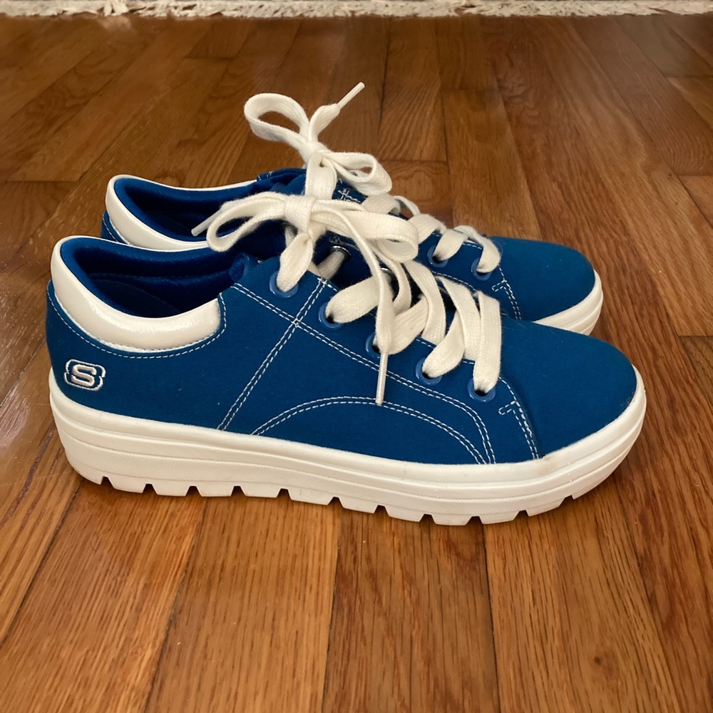 Blue And White Platform Sketchers - Gem
